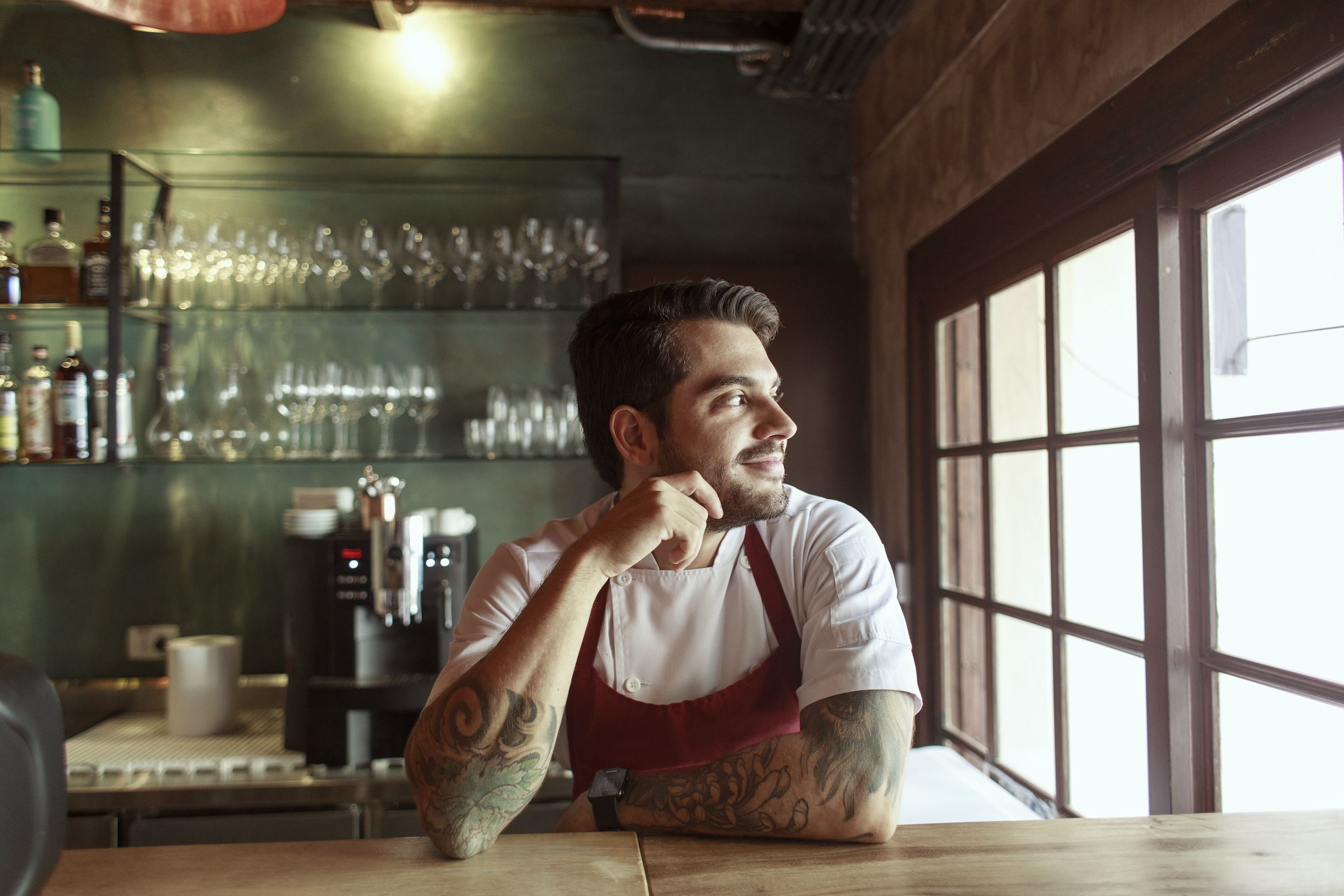 Onde os chefs comem? Com Tuca Mezzomo, do Charco, em Moscou | CNN ...