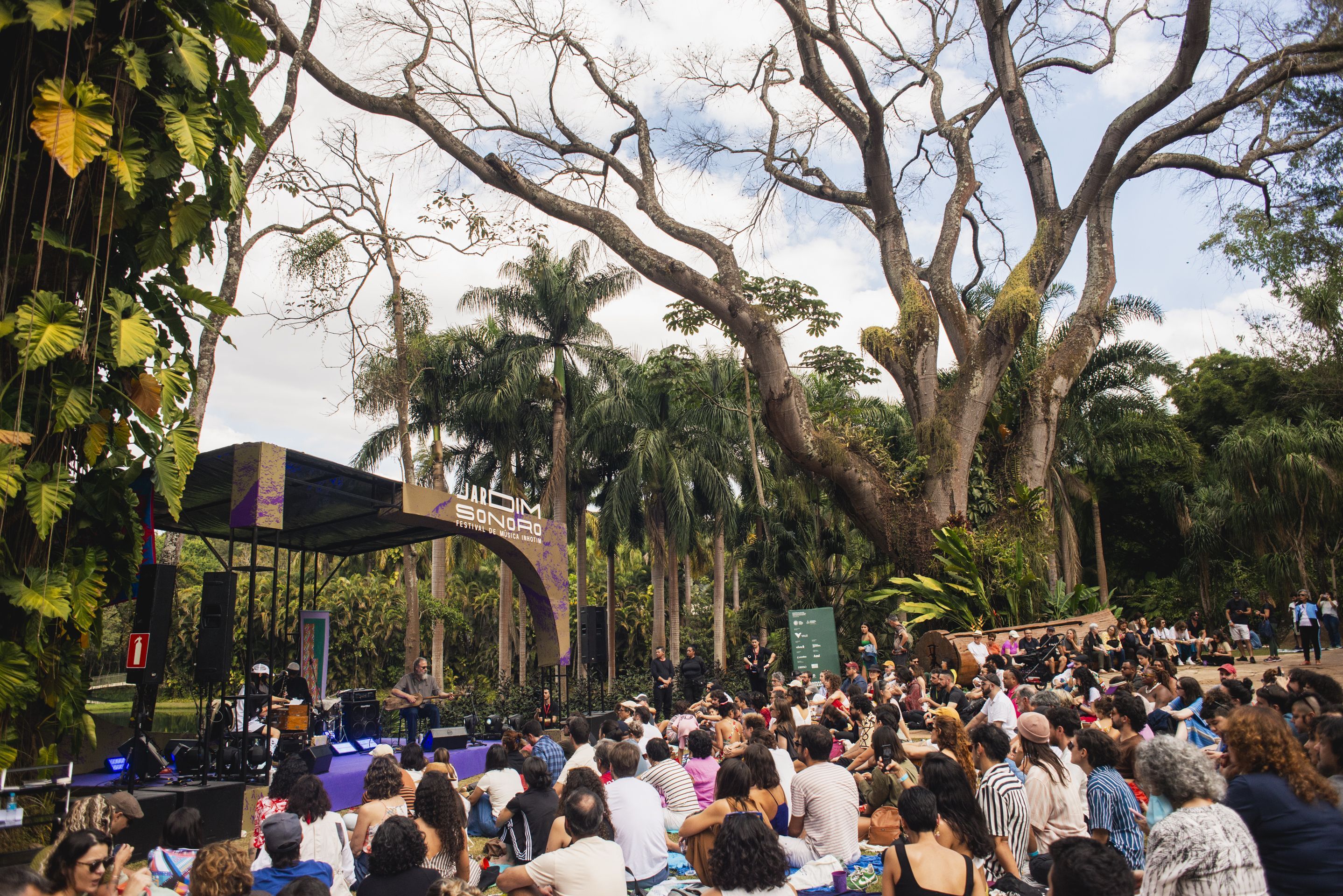 Inhotim realiza festival que une música e arte em meio à Mata Atlântica ...