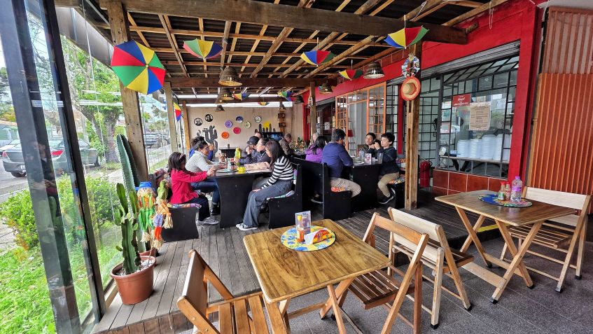 Conheça 7 restaurantes nordestinos em Curitiba | CNN Brasil V&G